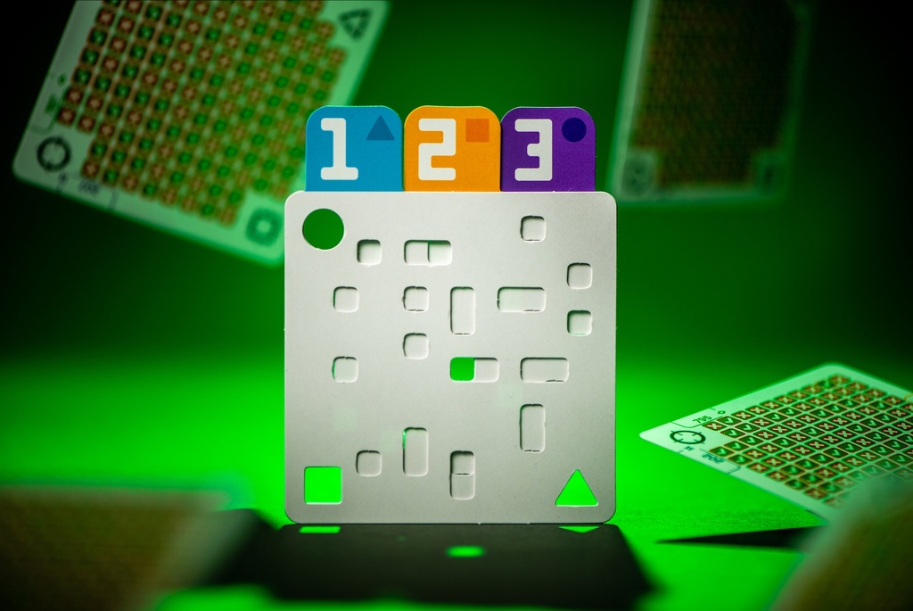 Turing Machine - EN | Hachette Boardgames Canada